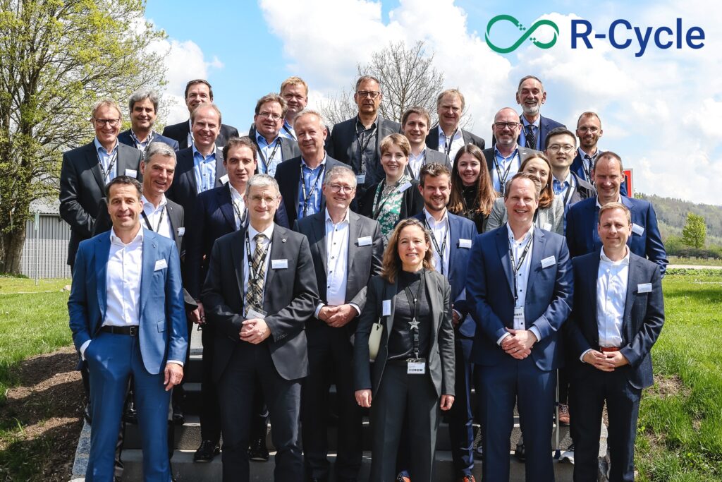 폐플라스틱 분류·재활용률 높일 디지털 제품 여권(DPP)…기업간 R-Cycle 통해 상용화 | 그리니엄